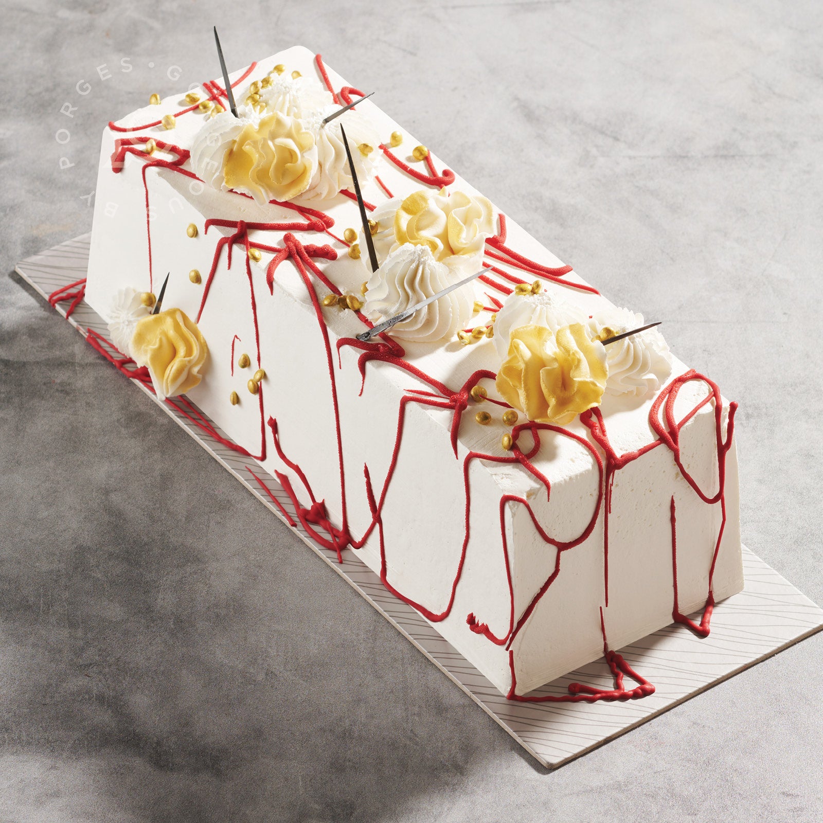 STRAWBERRY CAKE LOG – Porges Cakes